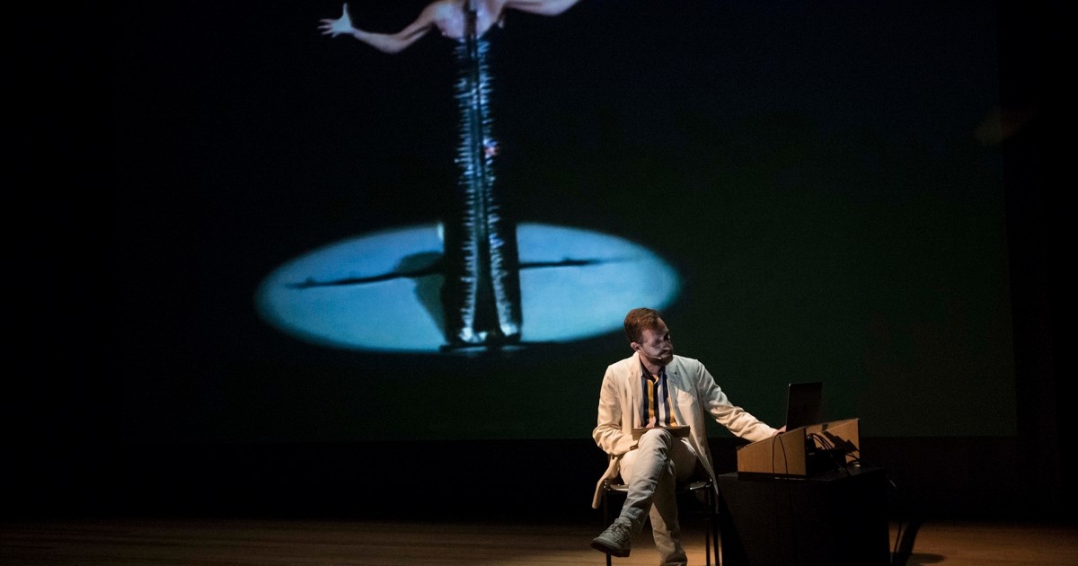 Festival Parallèle 13 | Dying on Stage